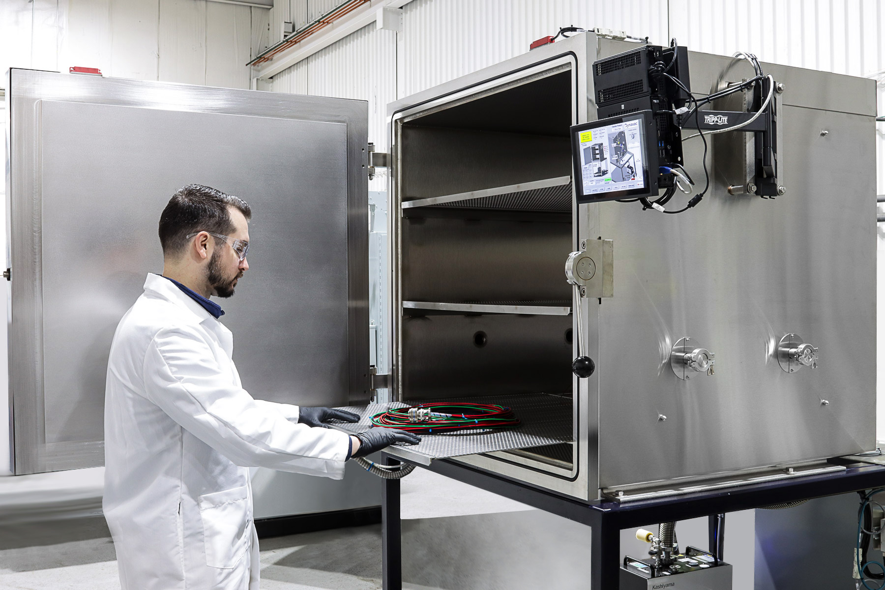 Vacuum Bakeout Systems | Space Simulation | Dynavac